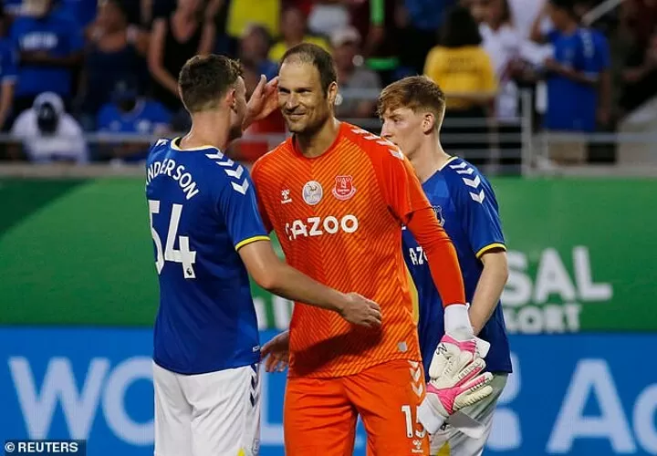 asmir begovic everton