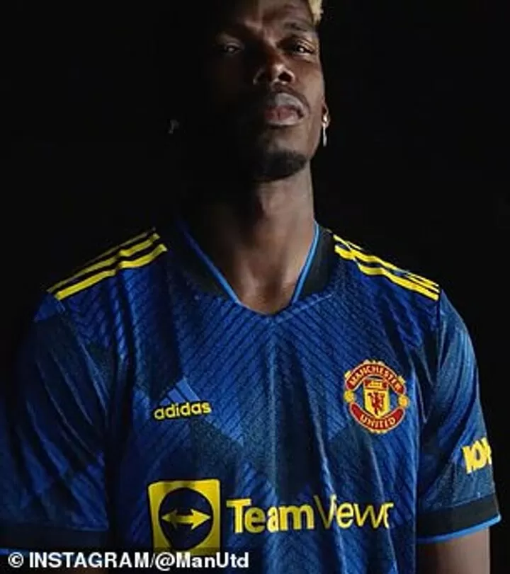 Old Manchester United Blue Kit