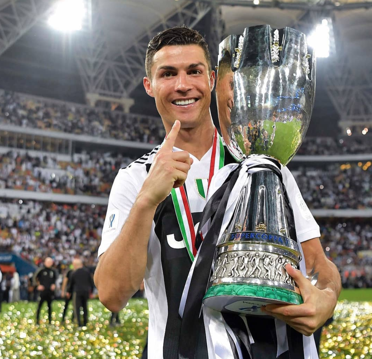 Gallery: King Ronaldo with his first Juventus trophy — All Football App