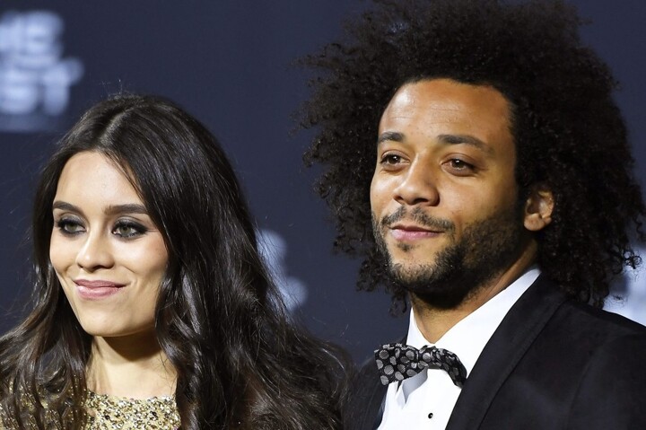 Marcelo Girlfriend Kick Ass The New Girl T03 (French Edition) EBook