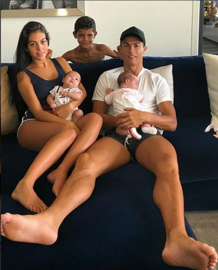 ronaldo bare