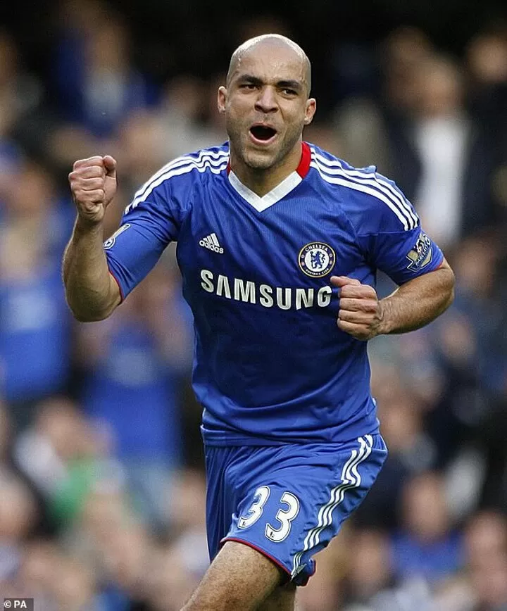 Ex Chelsea and AC Milan defender Alex 39 undergoes heart bypass surgery All Football