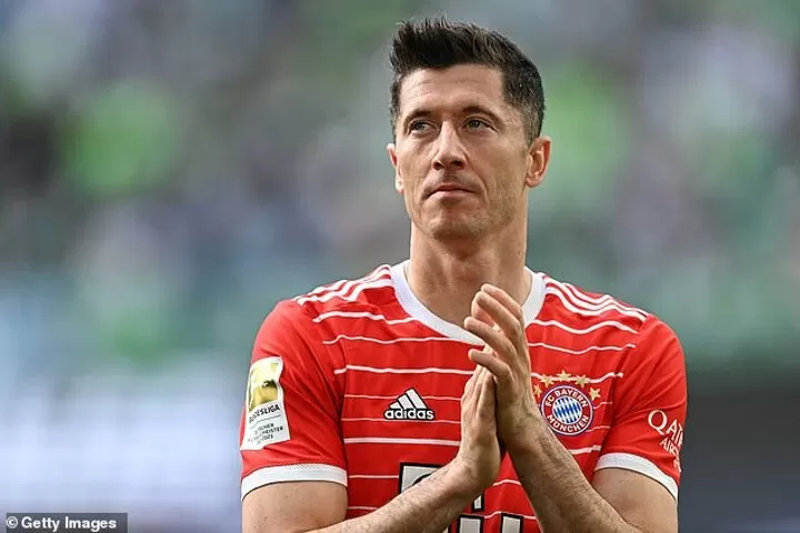 robert lewandowski absent