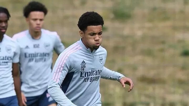 ethan nwaneri position