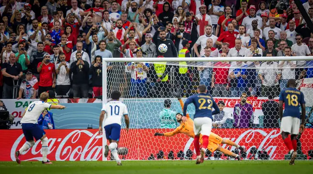 VIDEO: Mbappe was brutally pied by Kyle Walker in tunnel, it was so ...