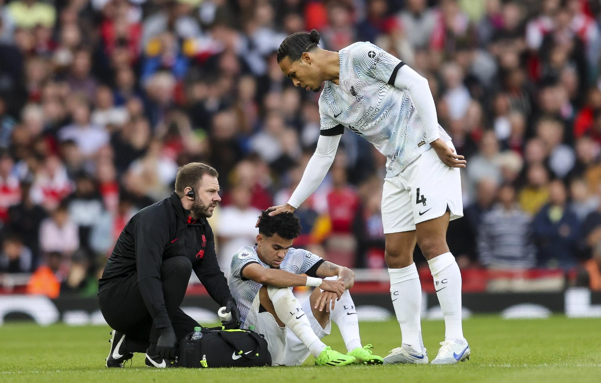 Diaz's Wag posts cute snap of Liverpool star hugging daughter in ...