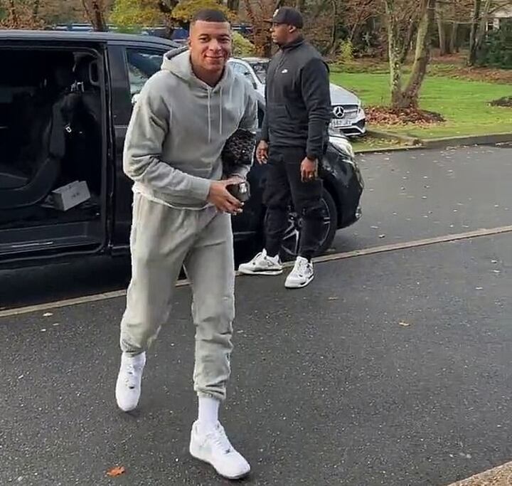 Any TEA on Kylian Mbappe (european football player) PLEASE IM DESPERATE ...