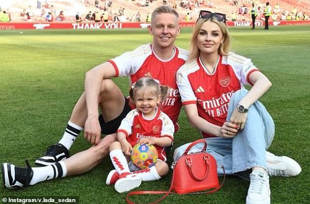 Zinchenko shares heart-warming pictures of his newborn from hospital ...