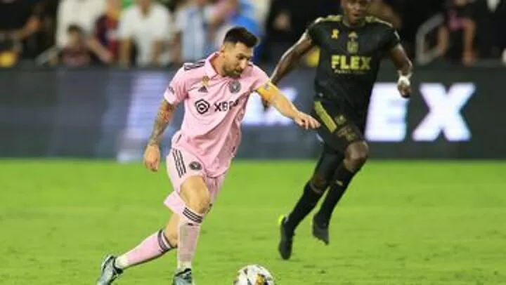 selena gomez playing soccer