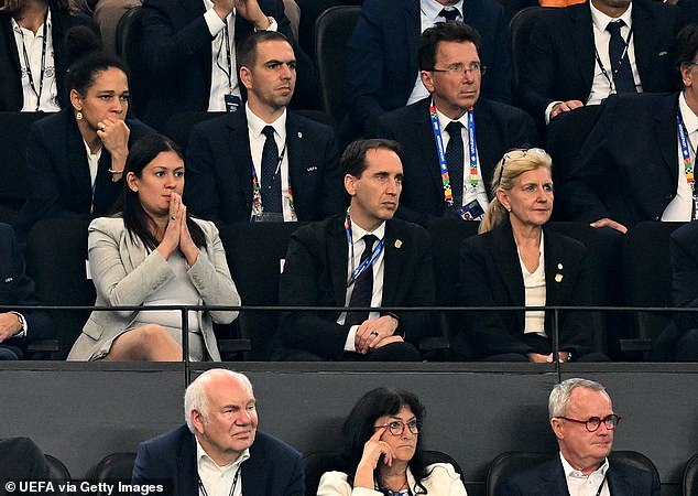 THE NOTEBOOK: The Netherlands' 'Orange Army' outnumber England fans ...