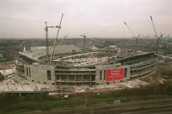 new artwork at emirates stadium