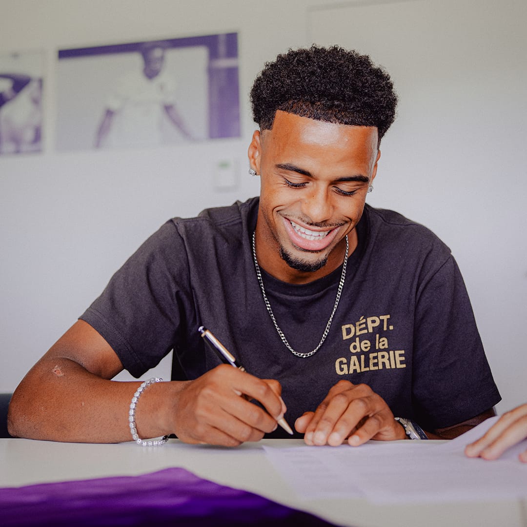 Transfert : Le Sénégalais Ilay Camara fait son retour à Anderlecht ...
