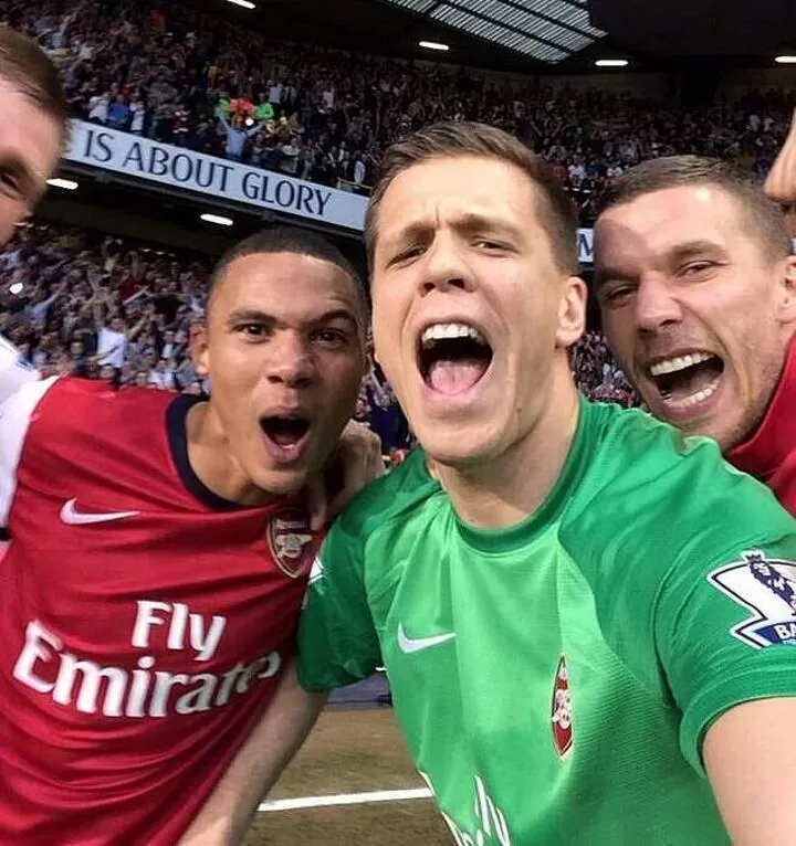 wenger selfie